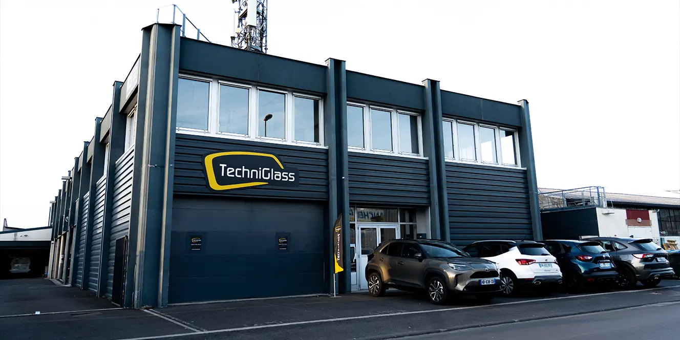 Réparation Vitrage automobile | TechniGlass Clermont-Ferrand